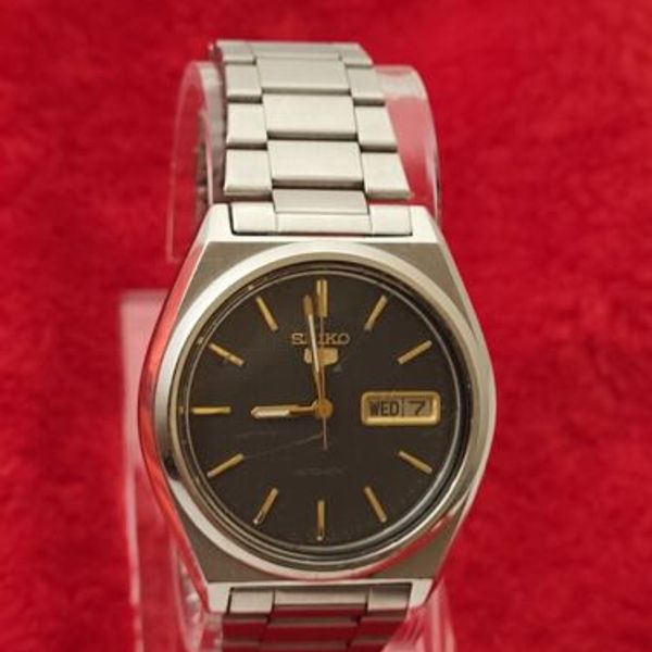 Vintage 1982, BLACK WOVEN, SEIKO 5 Men's Automatic Day/Date Watch 7009-876A | WatchCharts ...