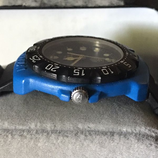 Vintage TAG Heuer Mid-Size Formula 1 Quartz Watch | WatchCharts Marketplace
