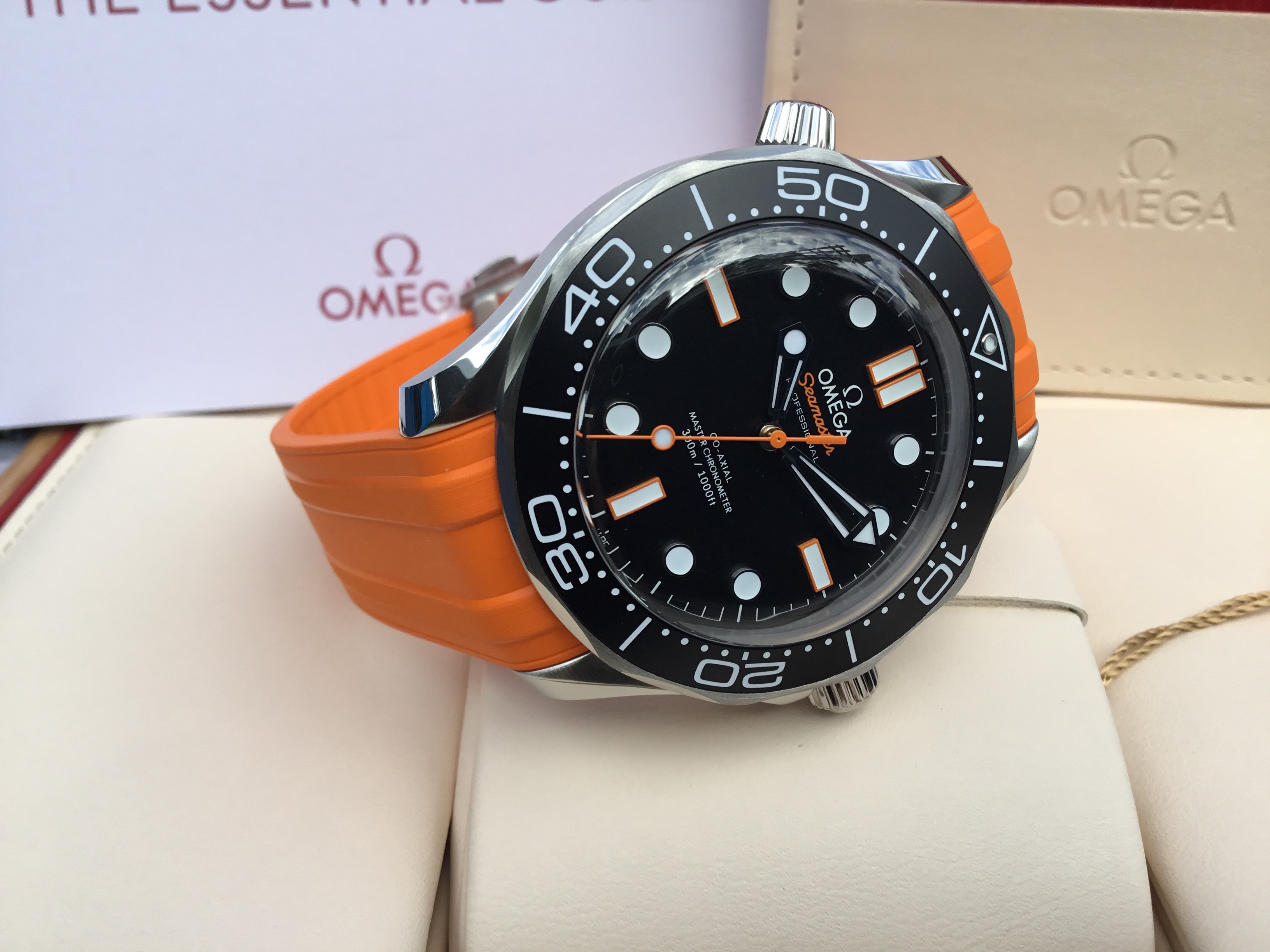 Omega Seamaster Diver 300M 42 mm, steel on rubber strap 210.32.42.20.01 ...