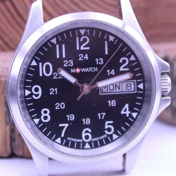 MONDAINE M WATCH SWISS RAILWAY MEN'S WRIST WATCH 35.7mm 18.6mm LUG RUNS ...