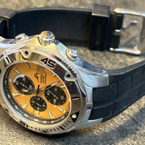 NEEDS NeW STRAP CASIO 2328 MDV-501 Stainless Quartz CHRONOGRAPH Yellow ...
