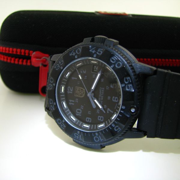 LUMINOX SERIES 3000/3900 V3 Blackout Navy Seal Black Dial Black Rubber ...