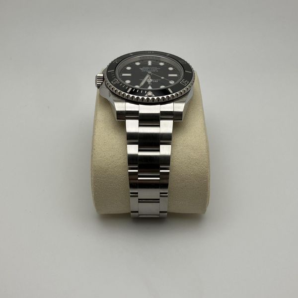 [WTS] Rolex Submariner 40MM “No Date” - Ref 114060 (EXCELLENT 2017 COMPLETE SET) | WatchCharts ...