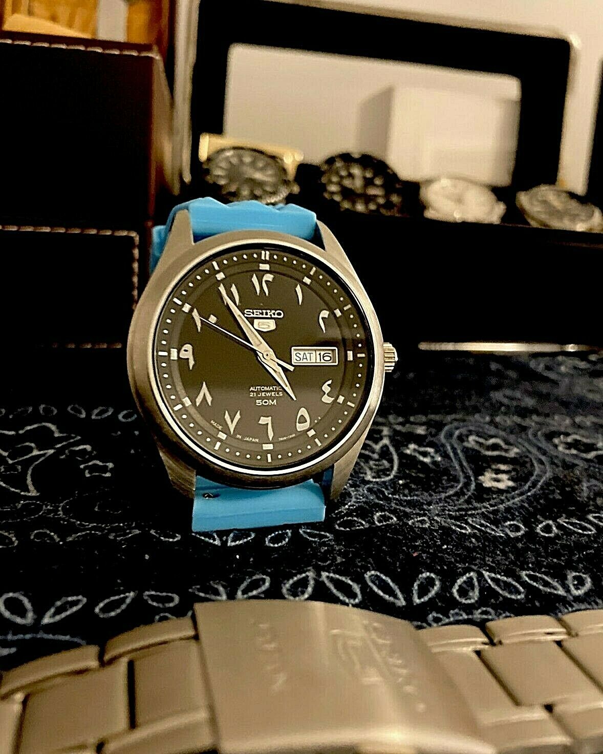 Seiko 5 SNKP21J1 Wrist Watch for Men | WatchCharts