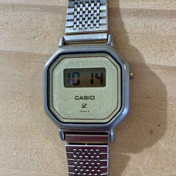 Casio LF-150G Real Vintage Digital Ladies Watch Gold Tone Japan Made ...