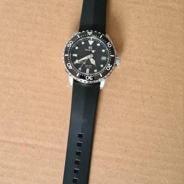 Grand Seiko Rubber Strap | WatchCharts Marketplace