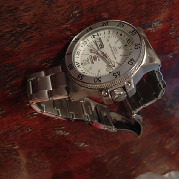 Seiko Atlas SKZ207K1 200m Diving/Compass | WatchCharts Marketplace