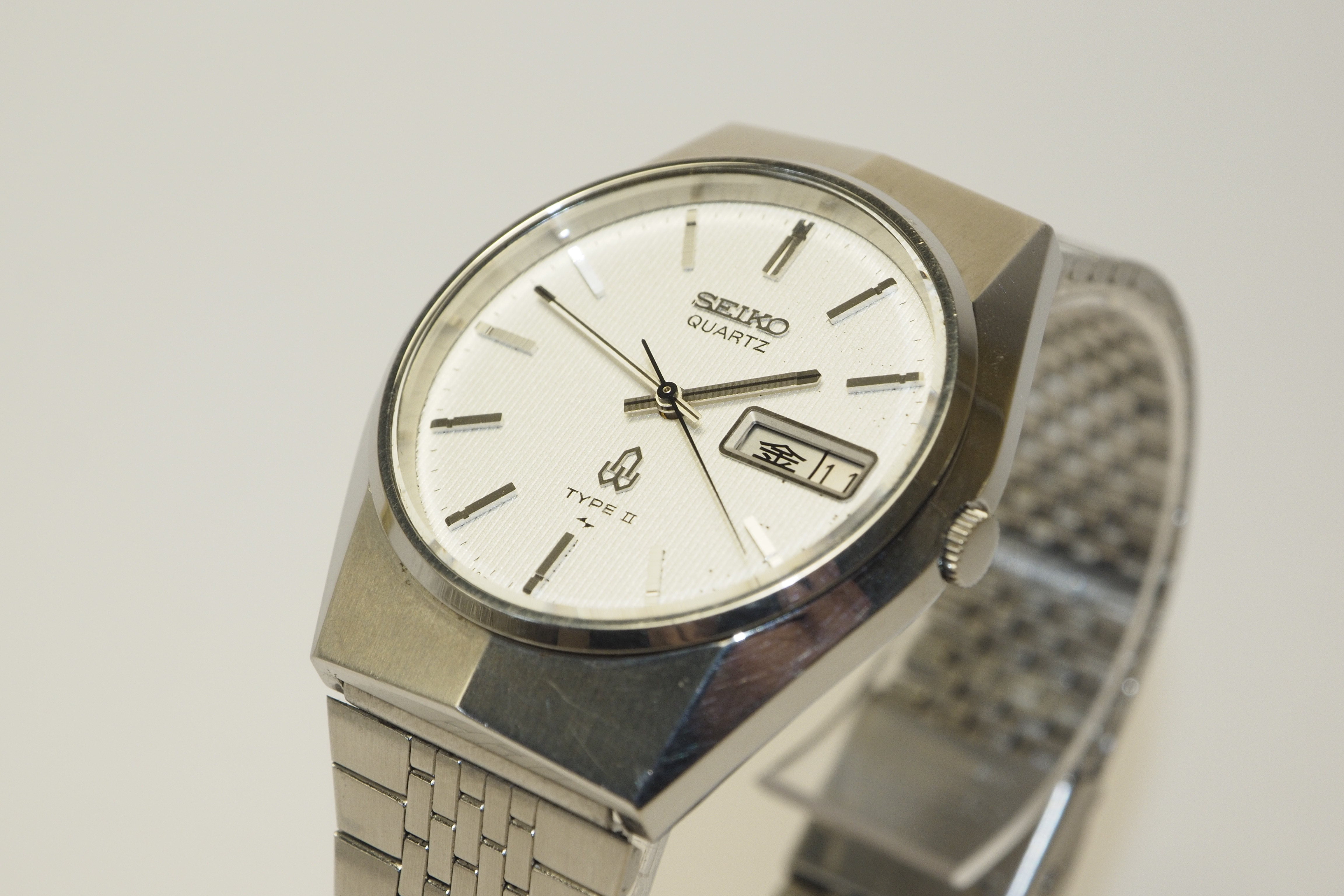 Seiko 7123-8000 Price, Specs, Market Insights | WatchCharts