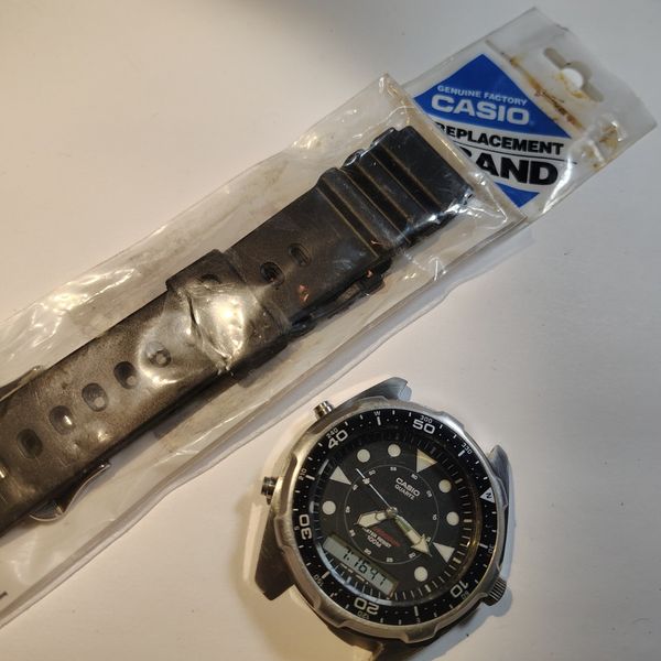 Vintage Casio AMW 320D Blackface" arnie" With New Band | WatchCharts ...
