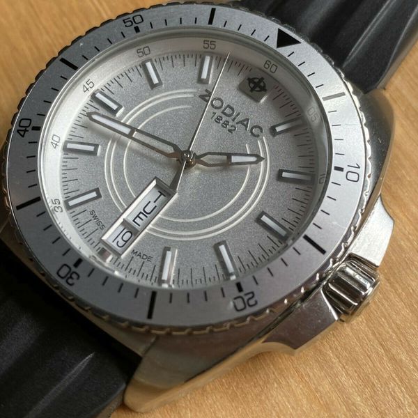 Zodiac SPEED DRAGON Swiss Diver Watch ZO5500 Silver Tone Day Date Black ...