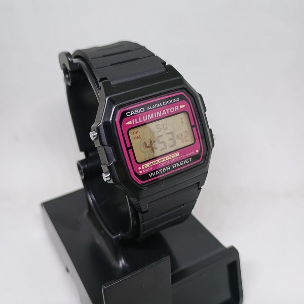Rare Vintage Casio f-106 Illuminator Watch Statue of Liberty Background ...