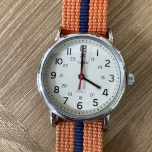 Timex Weekender Watch with 5 Interchangeable Straps. In Excellent ...