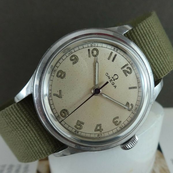 OMEGA Military WW2 Wristwatch Ref. 2179/2. Caliber 30T2SC. Circa 1945 ...