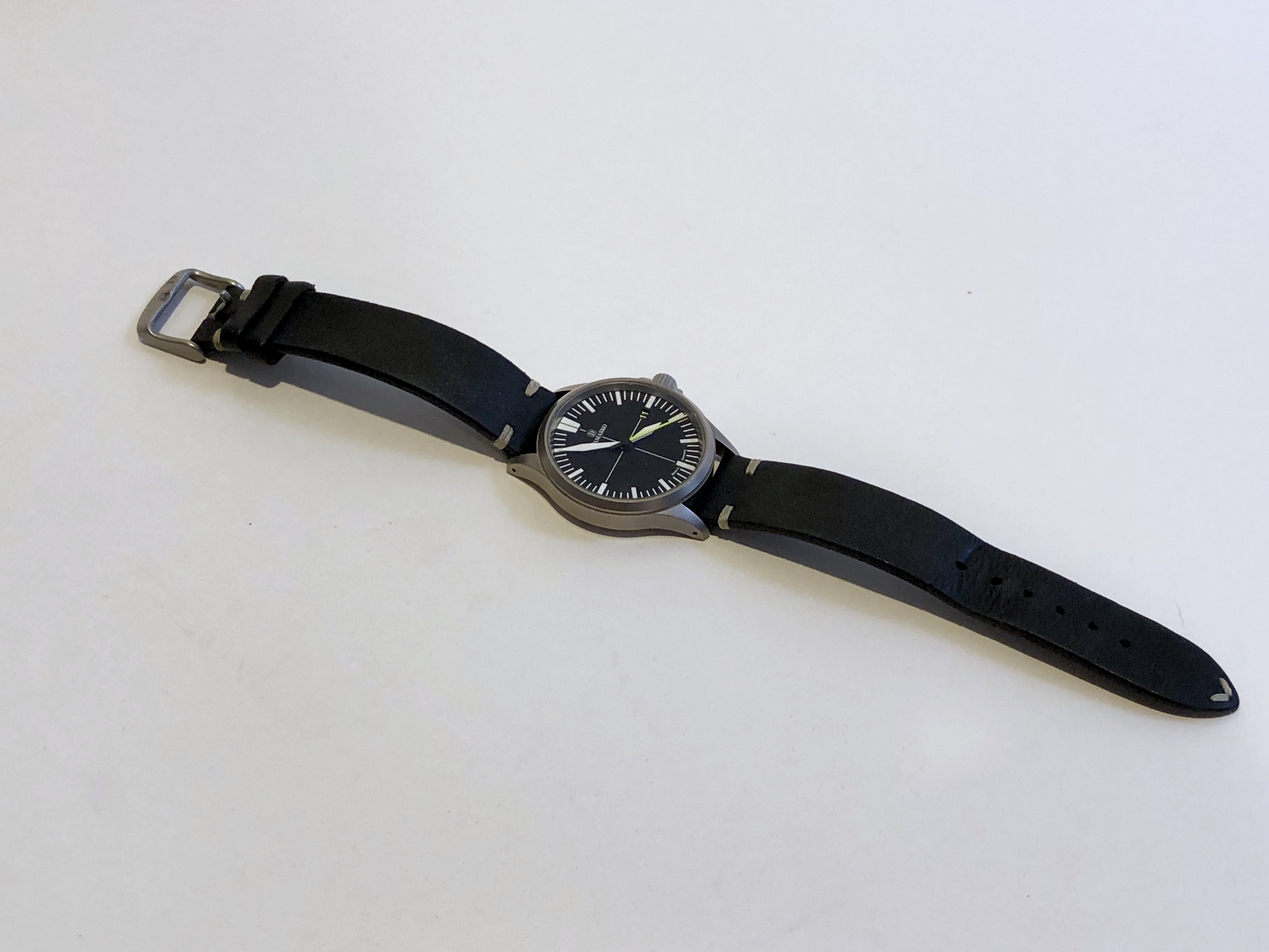 [WTS] 2018 LNIB Damasko DS30 Black Dial with Yellow Hand — Box, Papers, and Extra Straps ...