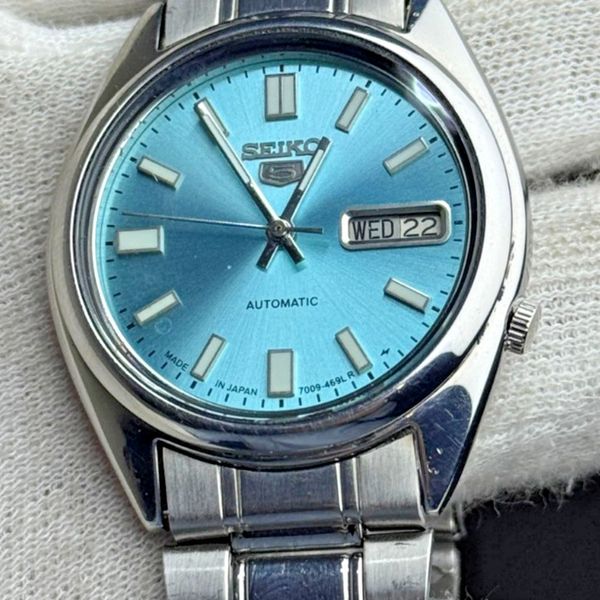 Vintage Seiko 5 Automatic Turquoise Dial Men's Watch 7009 Day/Date 17 Jewels | WatchCharts ...