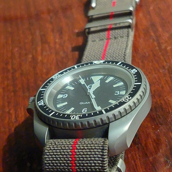 Cwc rn diver destro quartz | WatchCharts Marketplace