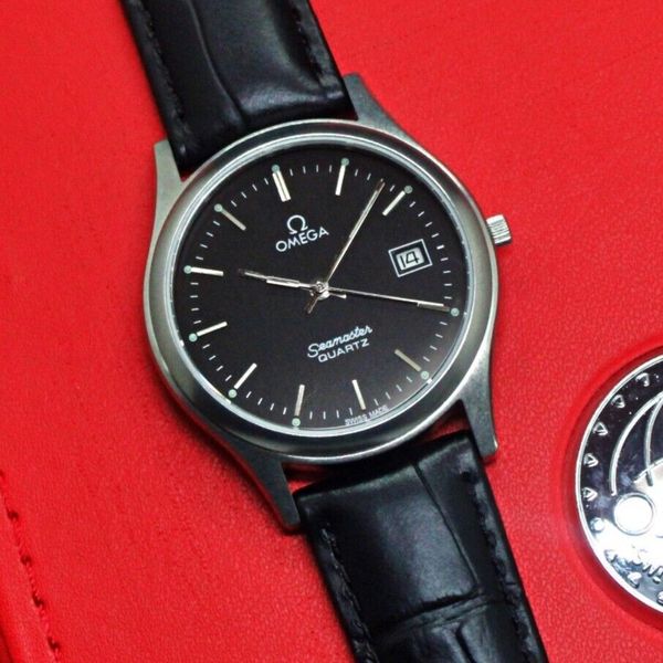 Omega Seamaster 1425 Black Swiss Date Display Dial Watch - Box ...
