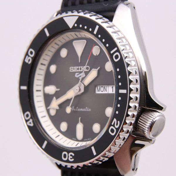 Seiko 5 SRPD73K2 Suit Style Black Dial Men's Automatic Watch W/ Box ...