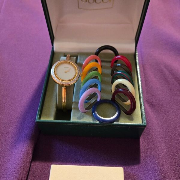 Gucci Gold Interchangeable Bezel Bangle Watch w/14 bezels Original Case ...