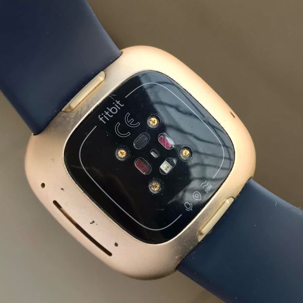 [WTS] Fitbit Versa 3 Smartwatch + GPS Model: FB511, 140$ Shipped ...