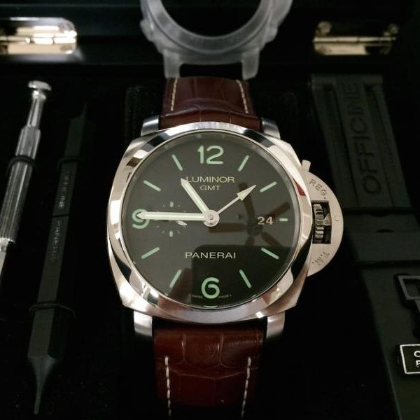 FS: MINT Panerai PAM 320 GMT Box/Papers/Warranty | WatchCharts