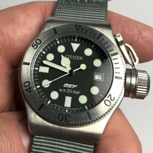 Rare CITIZEN OXY Mid-Size Quartz Diver 200m Canteen Crown - Japan | WatchCharts