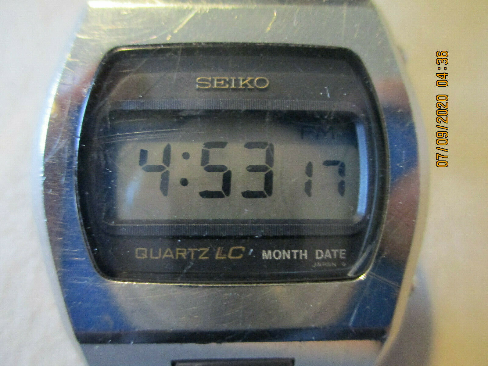 MENS SEIKO QUARTZ LC MONTH DAYS 0439-4009 WATCH | WatchCharts Marketplace