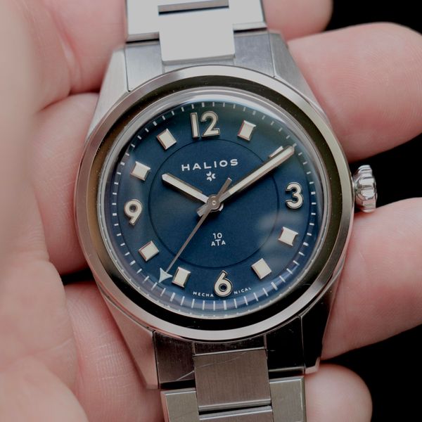 [WTS] Halios Universa | WatchCharts