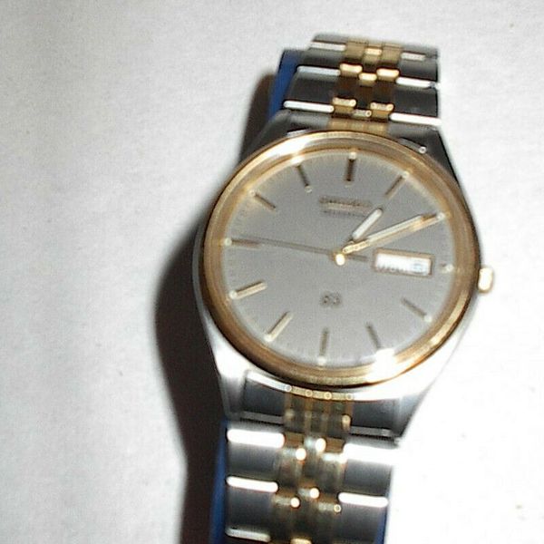 seiko gold tone men's quartz watch 5y23-8040 with seiko Band NEEDS BATTERY | WatchCharts Marketplace