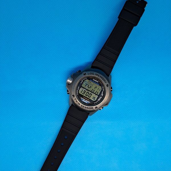 Vintage Casio Digital Watch LOG MEMORY TITANIUM DIVER SPF-100 SEA ...