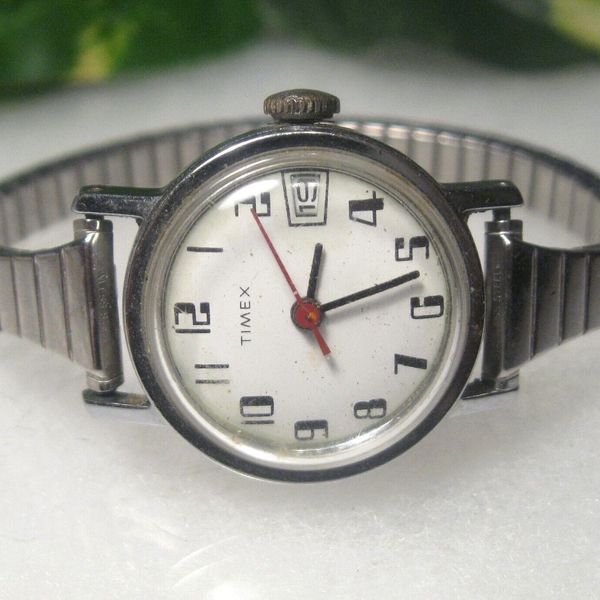 Vintage Ladies Manual TIMEX Wristwatch Red Second Hand Date Display ...