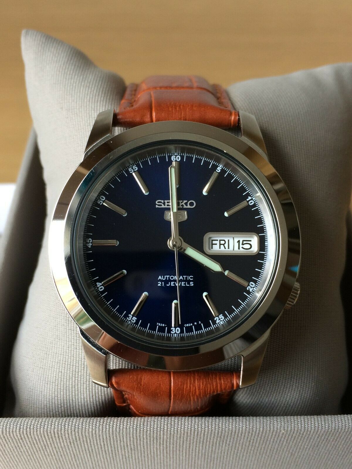 Seiko 5 SNKE51 - Automatic men's day date watch blue dial | WatchCharts