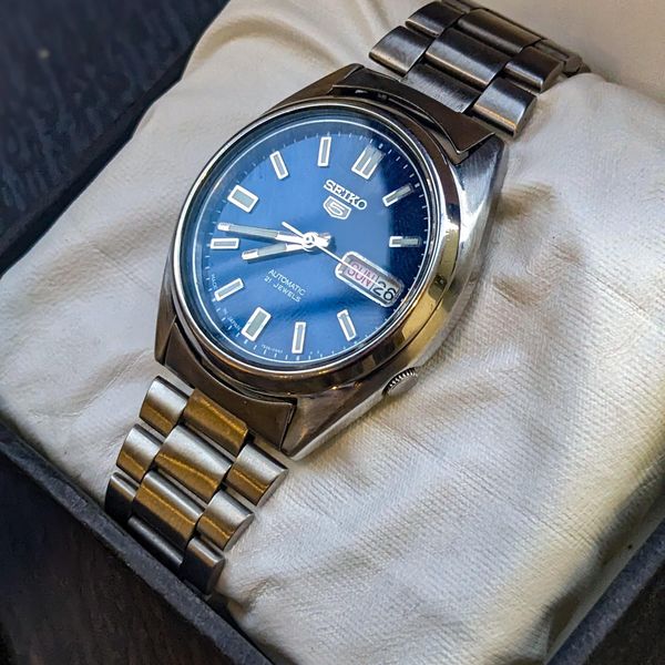[WTS] Seiko 5 Automatic blue watch with sun brust dial snxs77 Price 99 ...