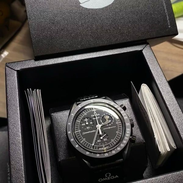 hot x Omega Bioceramic Mission to the Moonphase Snoopy MoonSwatch ...