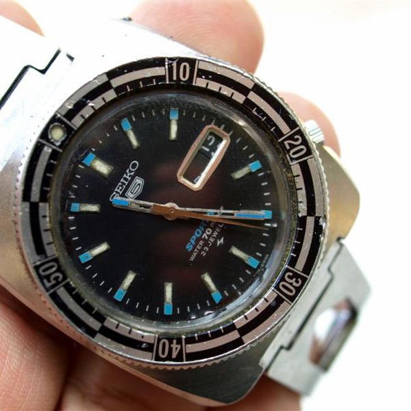fs Seiko 5126-8130 70m diver proof from 1969 0n original bracelet - sold | WatchCharts Marketplace