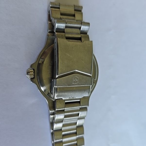 Victorinox Summit Xlt Ss Ouart Used | WatchCharts Marketplace