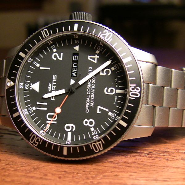 Fortis B-42 Titanium Official Cosmonauts Day/Date**SOLD** | WatchCharts ...