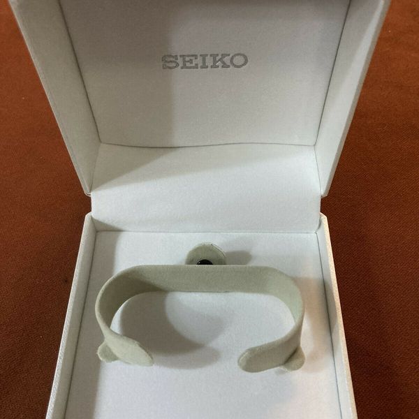 SEIKO Presentation Watch Boxes Authentic Storage Display Metallic White ...