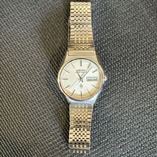 Vintage SEIKO Grand Quartz Day/ Date Silver Dial Mens Watch 4843-8110 ...