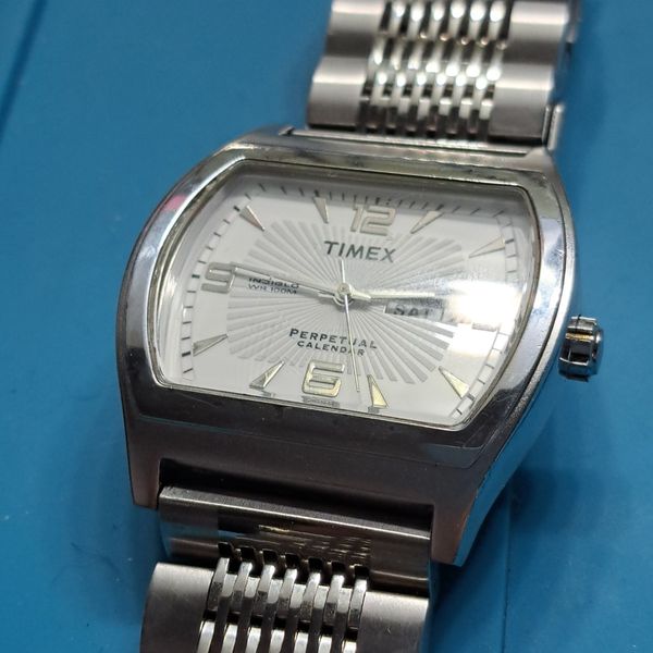 Timex Stainles Steel Perpetual Calender Watch With Indiglo Dial ...