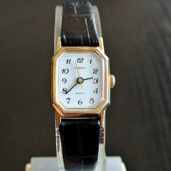 VINTAGE TIMEX ELEGANT RECTANGULAR DIAL QUARTZ WOMEN'S GOLDEN LEATHER ...