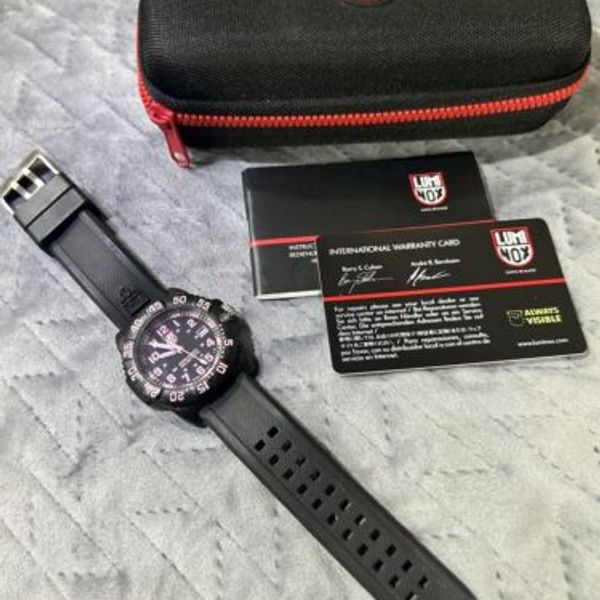 Luminox 7050 Pink Lady Navy Seal Diver Watch | WatchCharts Marketplace
