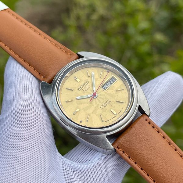 Vintage Seiko 5 Automatic 17 jewels Made in Japan Menâ s Watch 7009-8081 | WatchCharts Marketplace