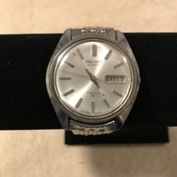 VINTAGE SEIKO AUTOMATIC 7006-8007 17 JEWEL Watch W/ BEADS OF RICE BAND Day Date | WatchCharts ...
