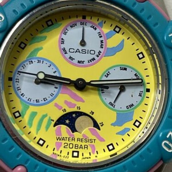 CASIO Diver 716 MD-733 Yellow Pink Teal MOON Diver watch Chronograph ...