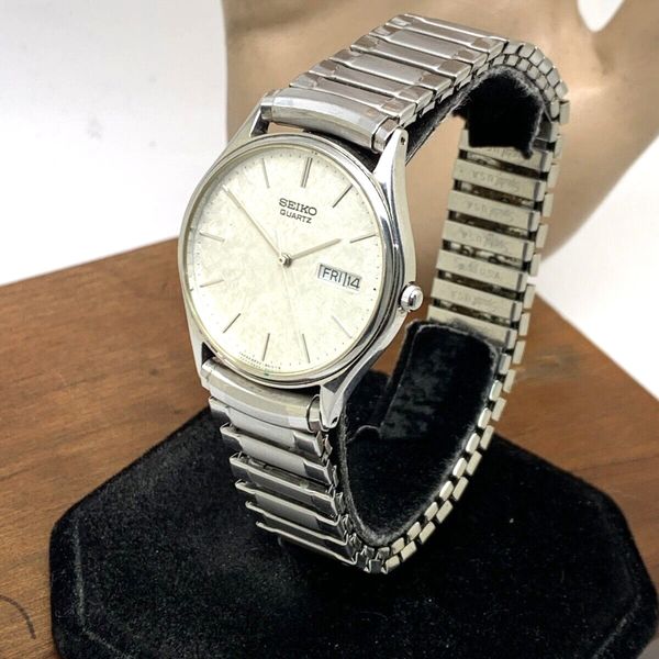 Seiko Men's Watch 6533-8019 Vintage Quartz Frosted Dial Day Date Silver ...