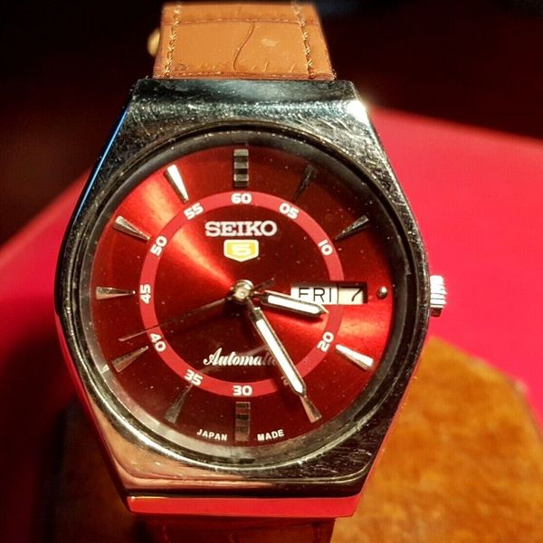 VINTAGE SEIKO 5 MEN'S WATCH - Red Dial - 21 Jewels - AUTOMATIC - DAY ...