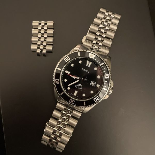 Casio Duro Marlin Black/Gray Stainless Steel Bracelet | WatchCharts ...