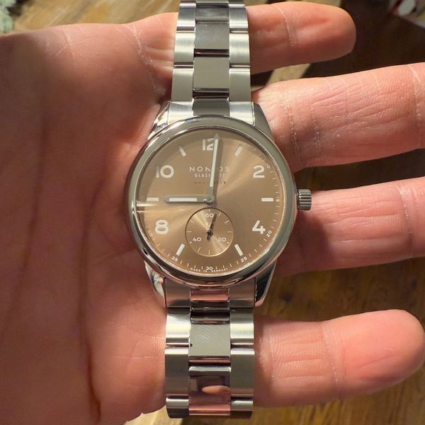 Nomos Club Sport Neomatik 39 'Ember' (Ref. 762) | WatchCharts Marketplace