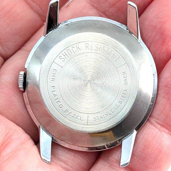 Vintage TIMEX Shock Resistant Silver Tone Men's 35mm Watch Movement ...